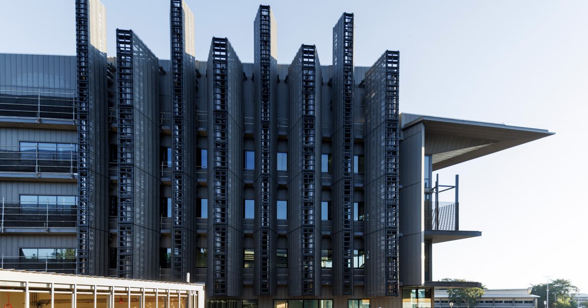 Latest News on the Construction of JCU's Engineering & Innovation Place